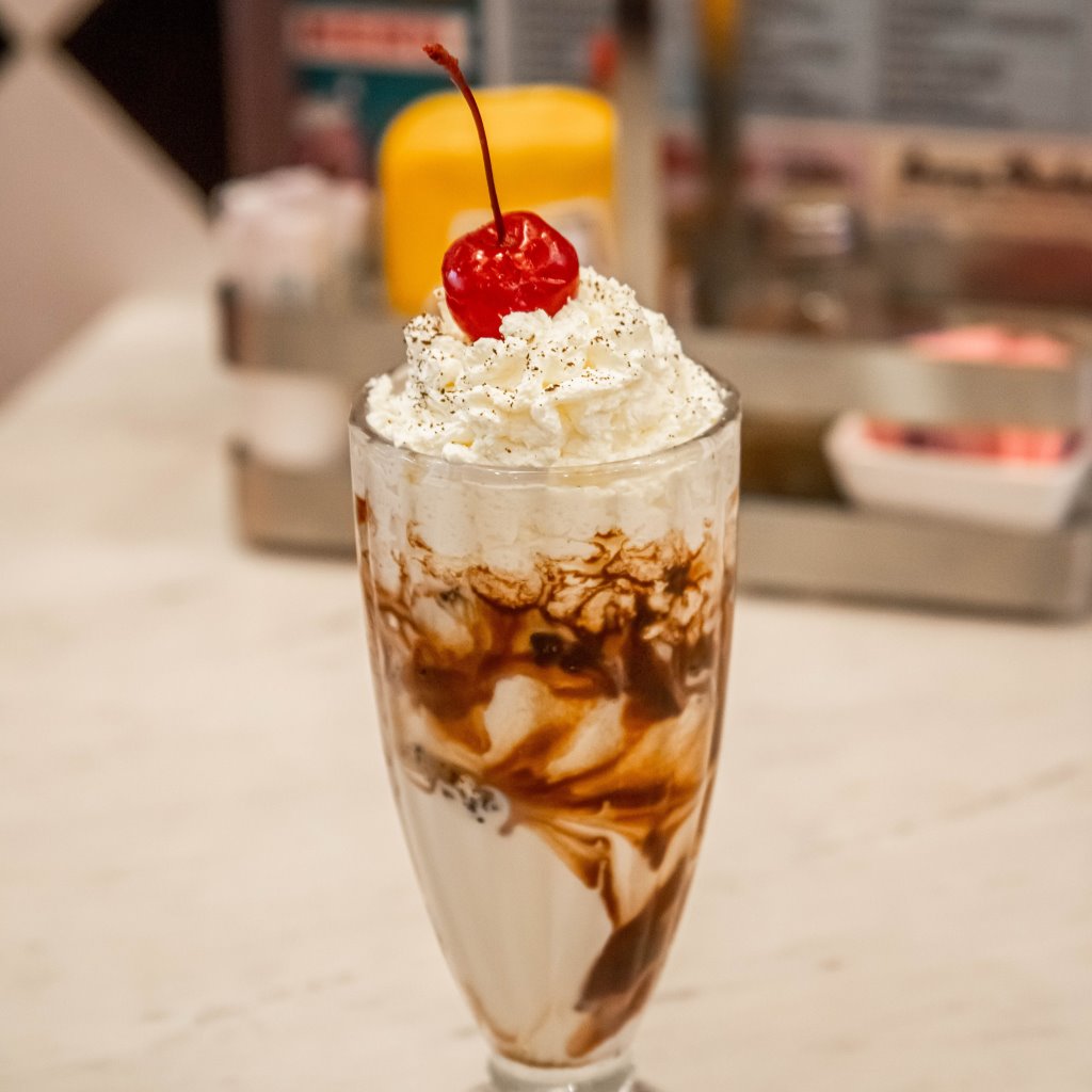 SUNDAE SUNDAY | Eddie's Diner - New York Deli & Diner