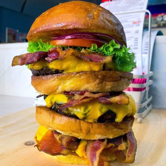 Eddie's Burger | Eddie's Diner - New York Deli & Diner